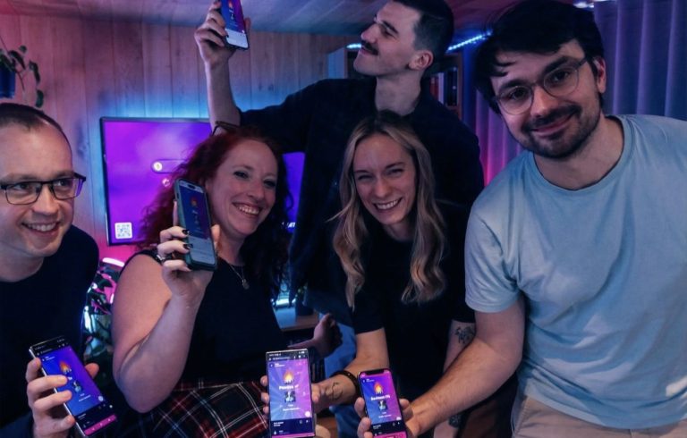 KaraFun Adds a New Layer of Fun to Singing with KaraFun Battle, Its ...
